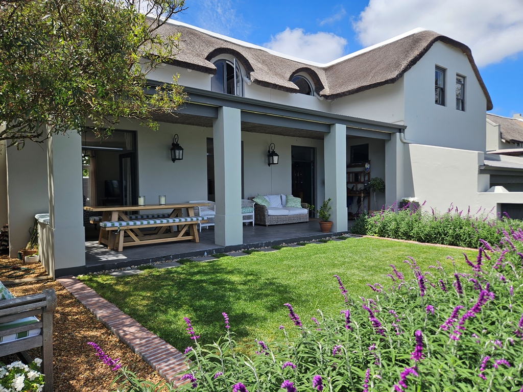 Spring Cottage | Cape Villa Collection